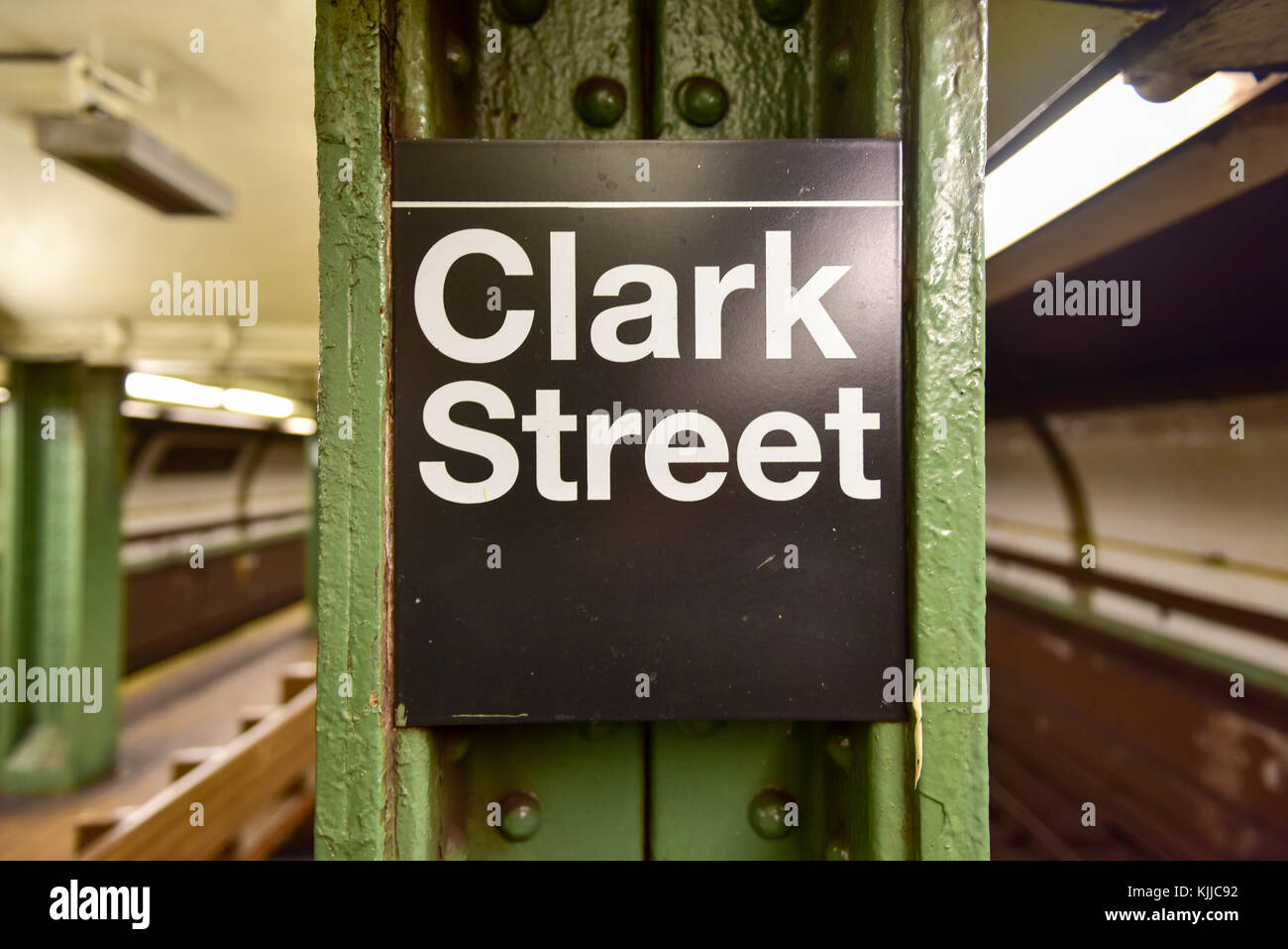 Clark street subway hi-res stock photography and images - Alamy