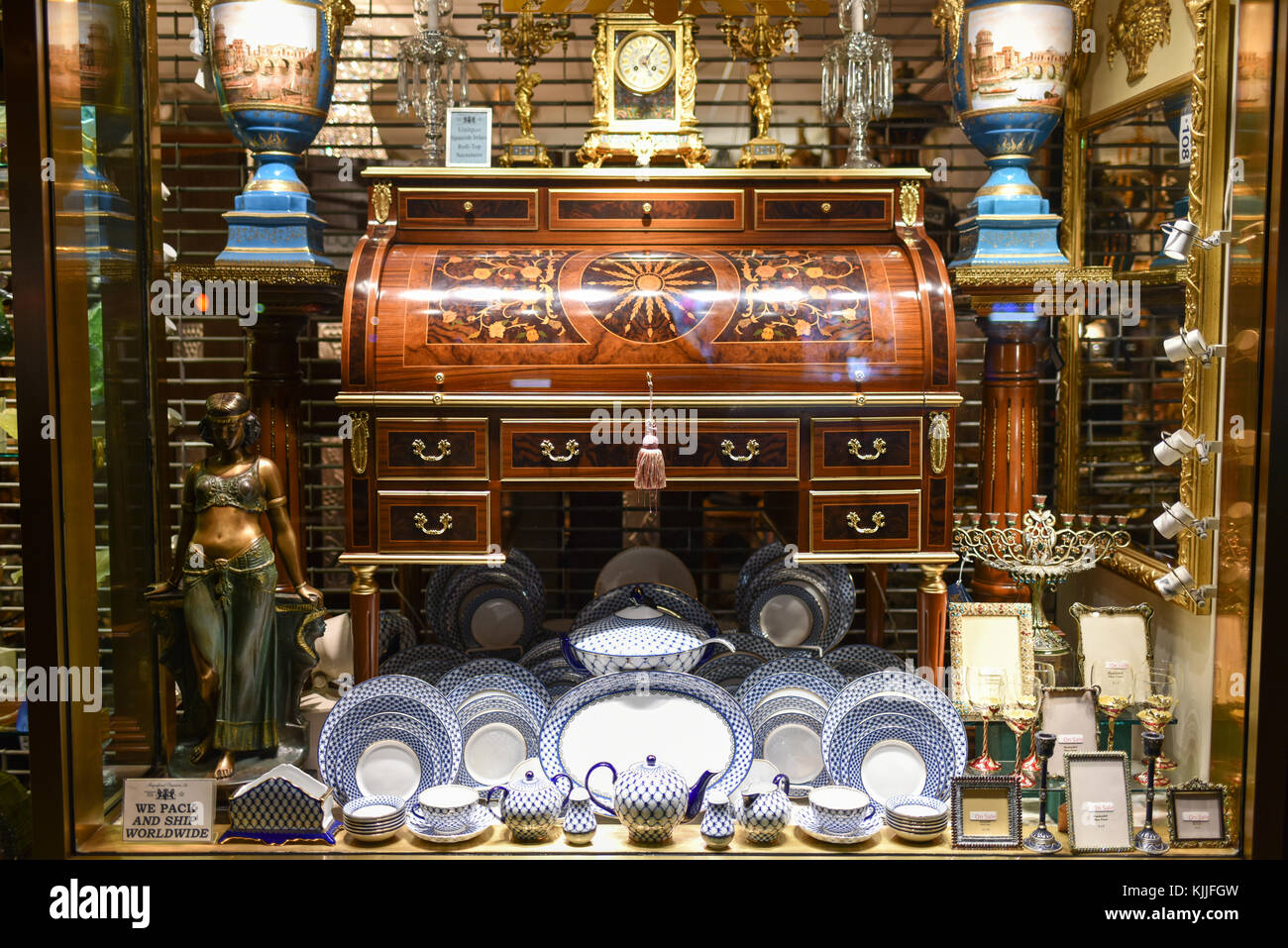 Light window antique night hi-res stock photography and images - Alamy