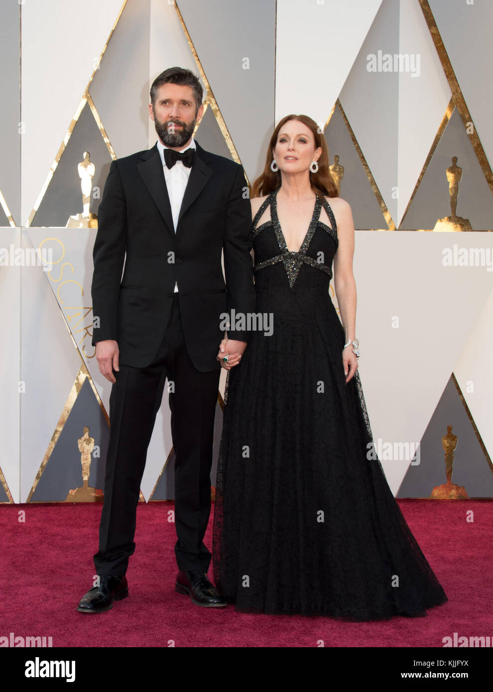 HOLLYWOOD, CA - FEBRUARY 28: Julianne Moore and husband Bart Freundlich ...