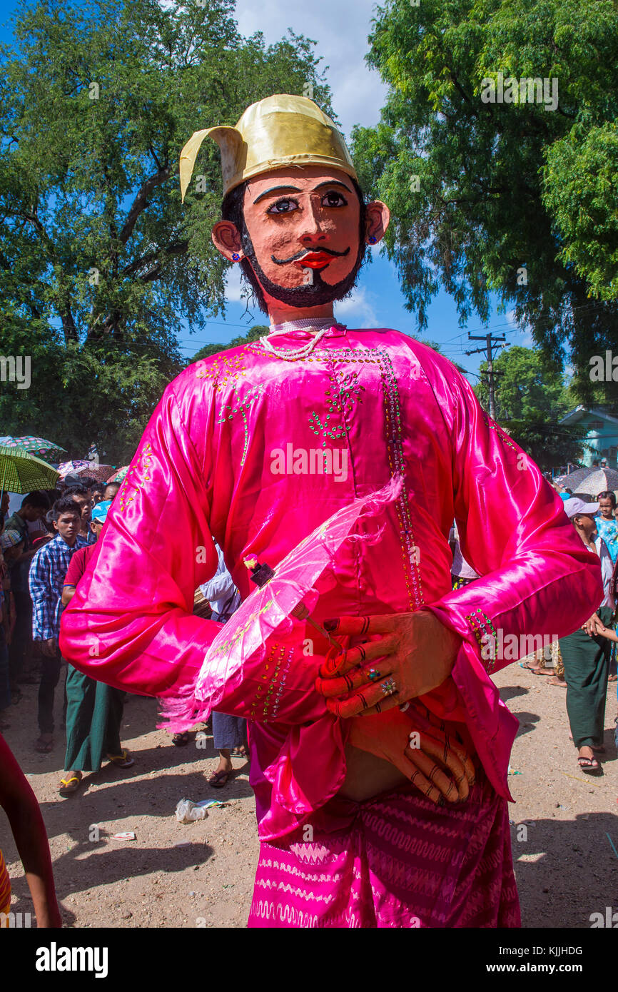 Burma rituals hi-res stock photography and images - Alamy