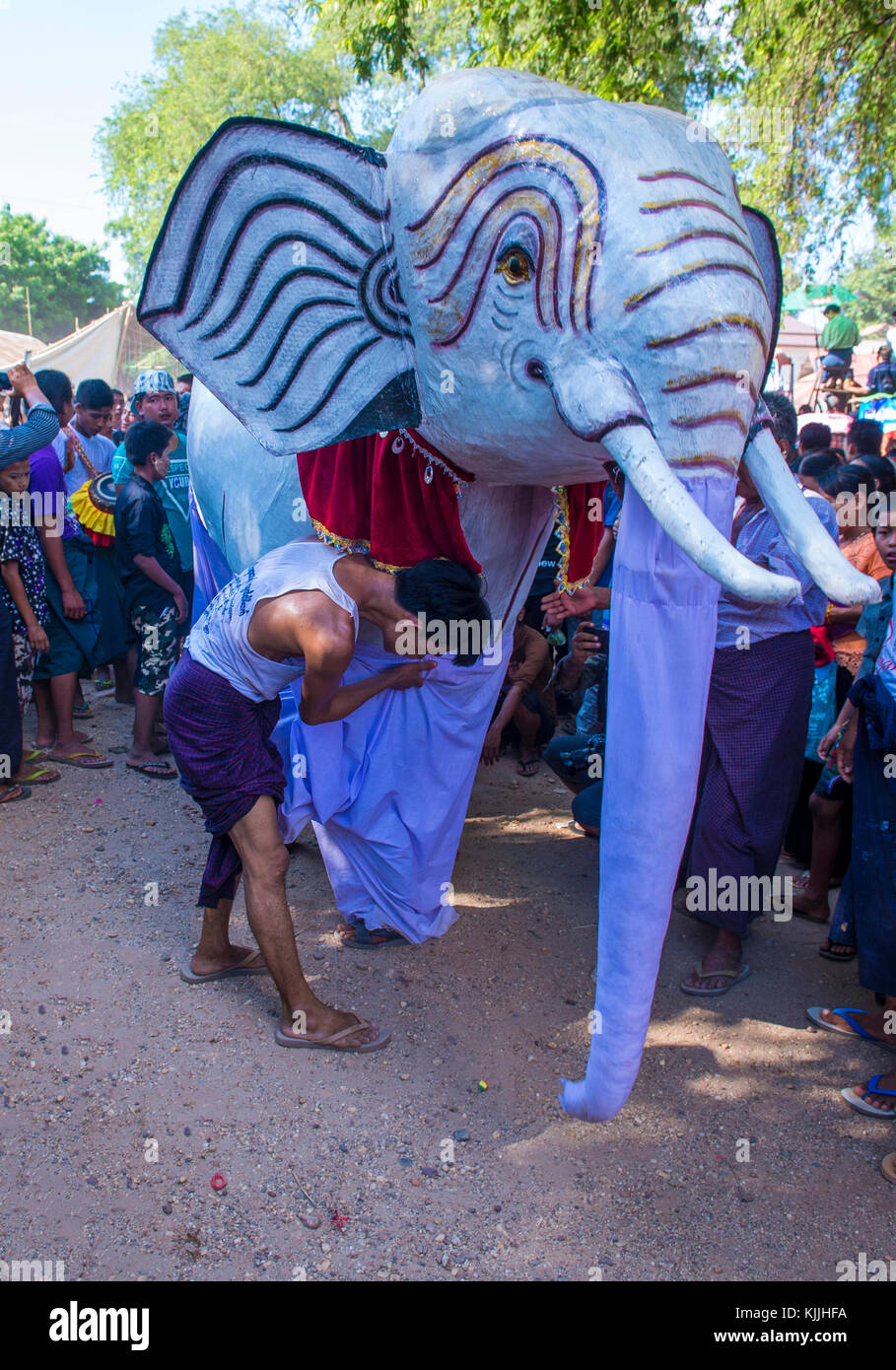 Bagan, myanmar crowd hi-res stock photography and images - Alamy