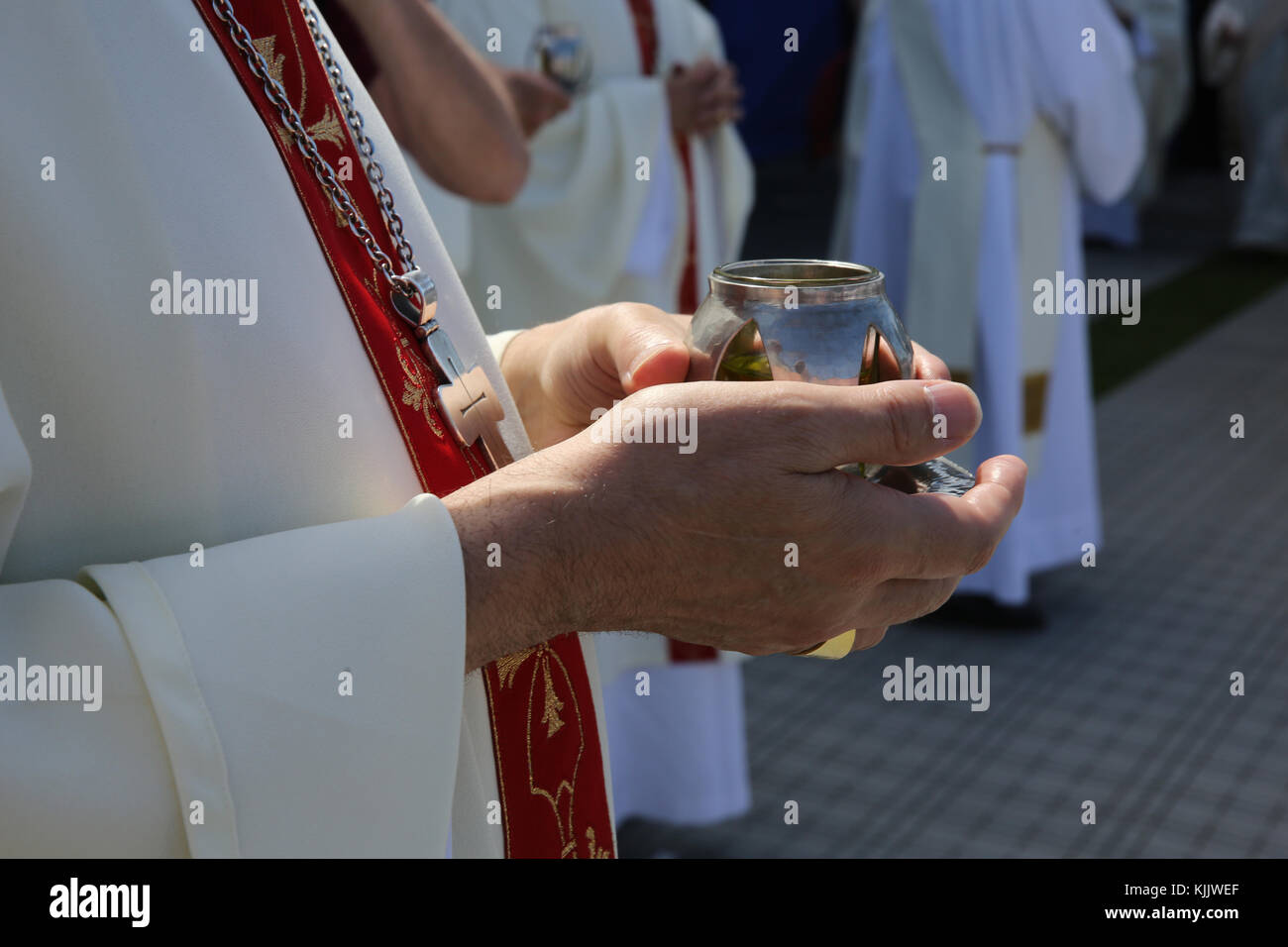 50e anniversaire du dioc se de Nanterre. Saint chr me des confirmations ...