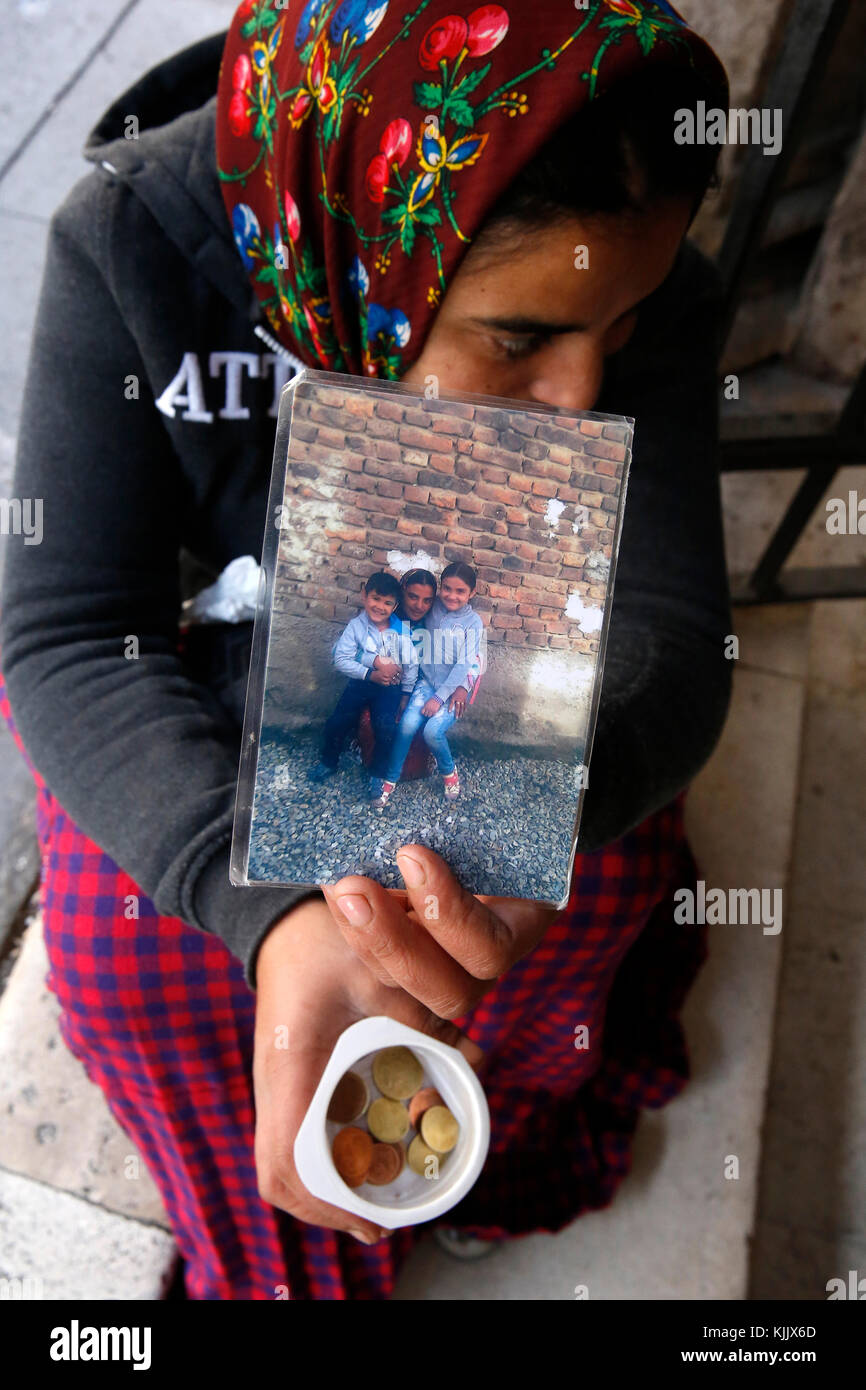 Beggar in Rome. Italy Stock Photo - Alamy