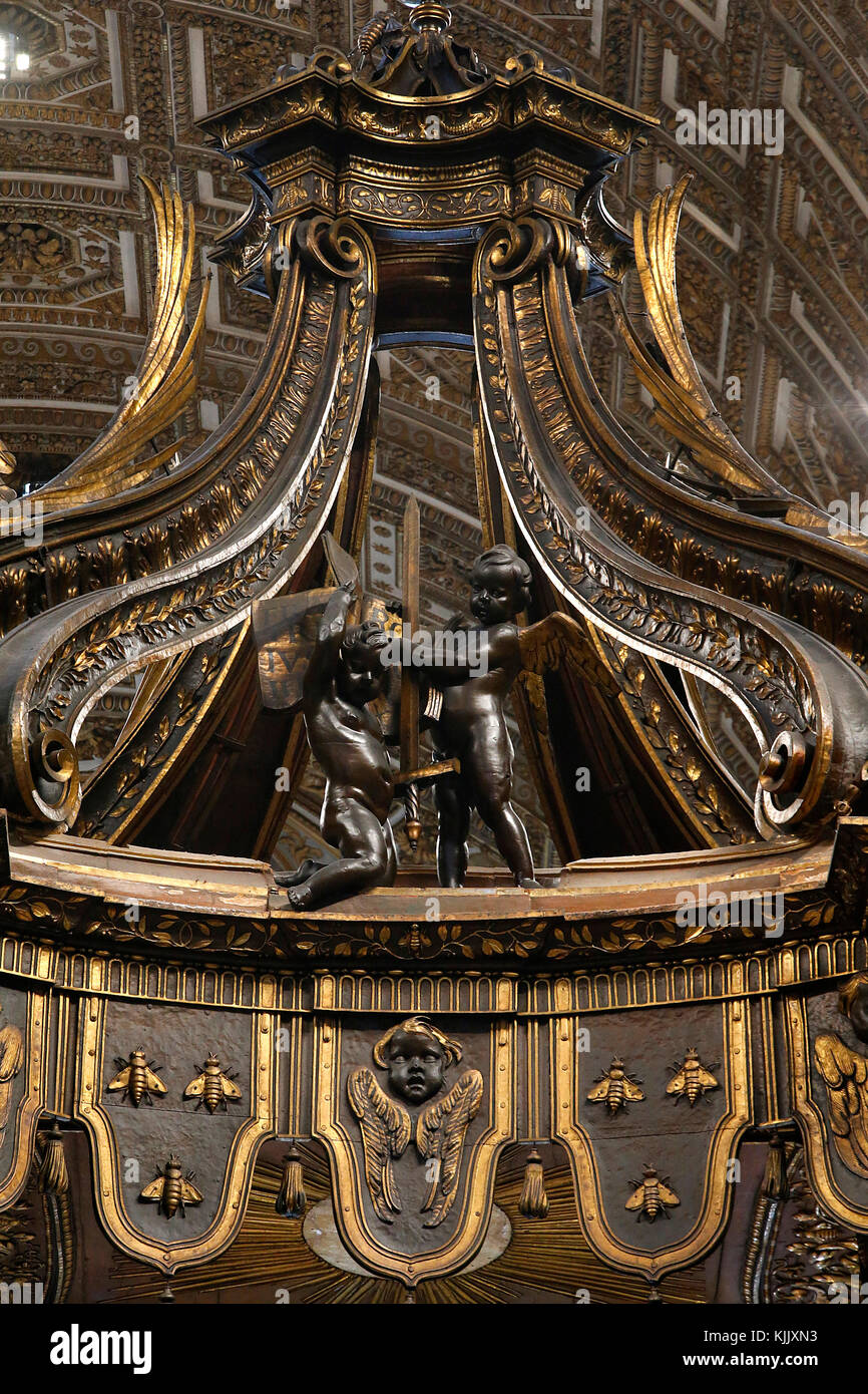 Detail of the canopy in St Peter's basilica, Rome. Italy Stock Photo ...