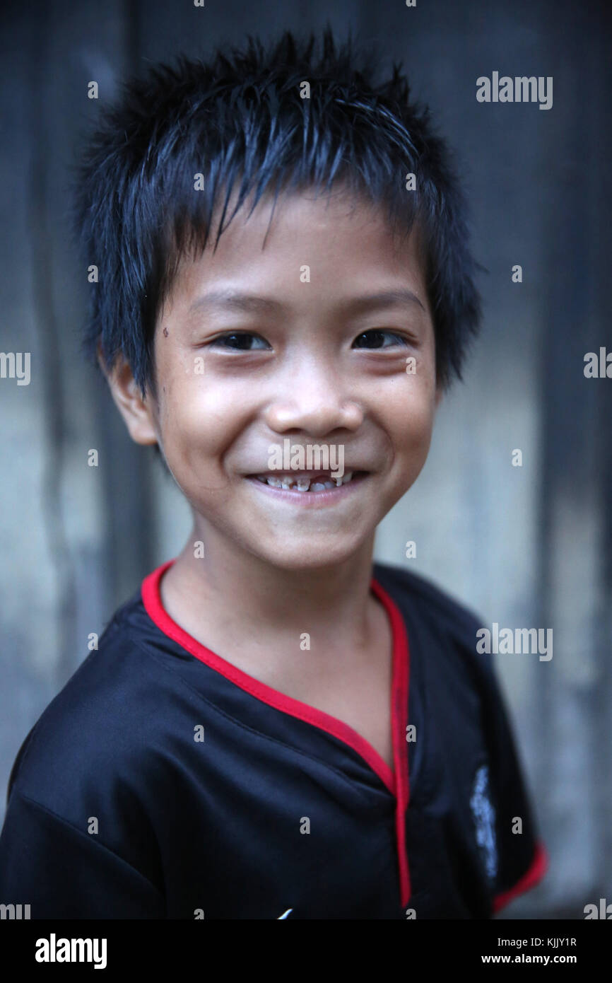 Battambang slum boy. Cambodia Stock Photo - Alamy