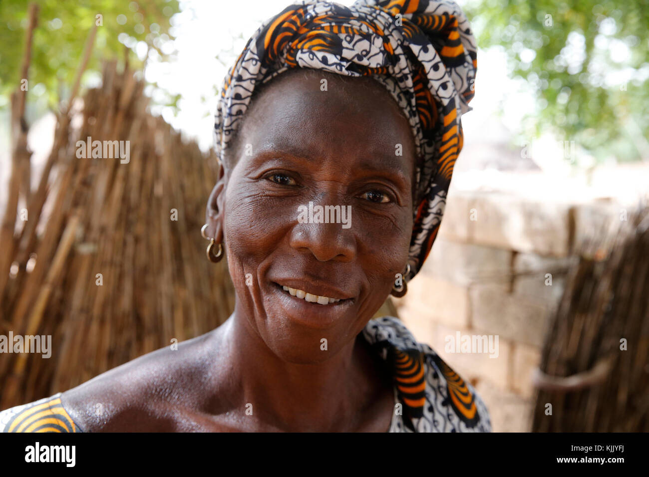 Senegal africa woman hi-res stock photography and images - Alamy