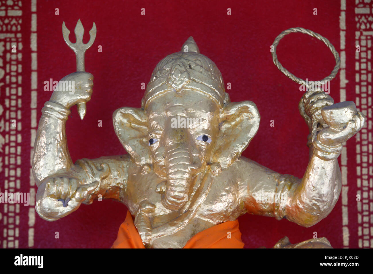 Ganesh temple statue hi-res stock photography and images - Alamy