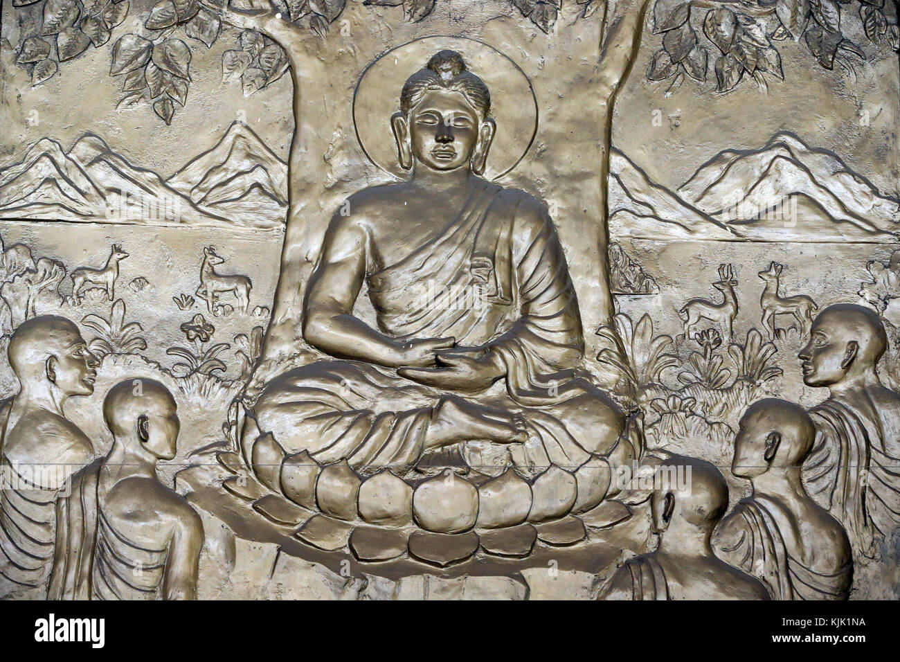 Buddha Preaching The First Sermon