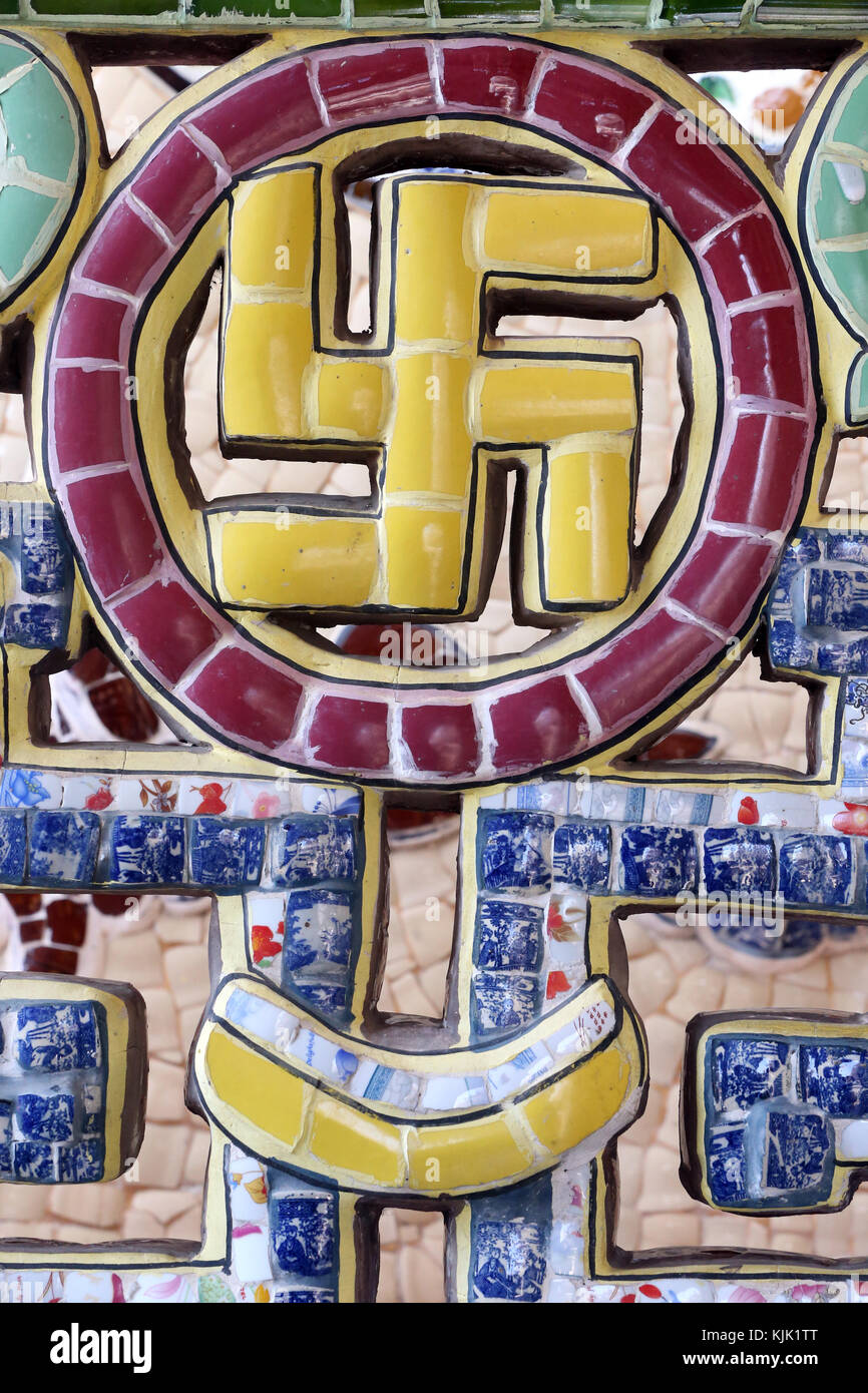 Buddhist swastika hi-res stock photography and images - Alamy