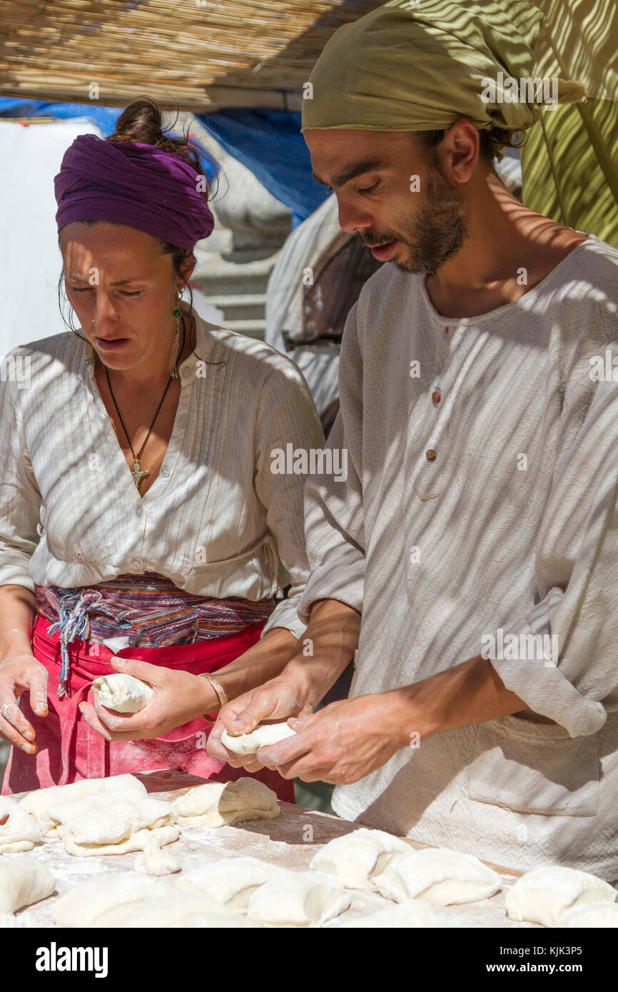 Medieval bread making hi-res stock photography and images - Alamy