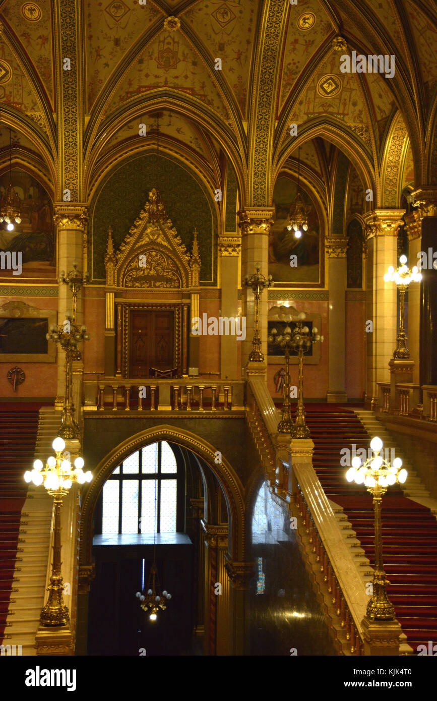 Hungarian parliament interior hi-res stock photography and images - Alamy