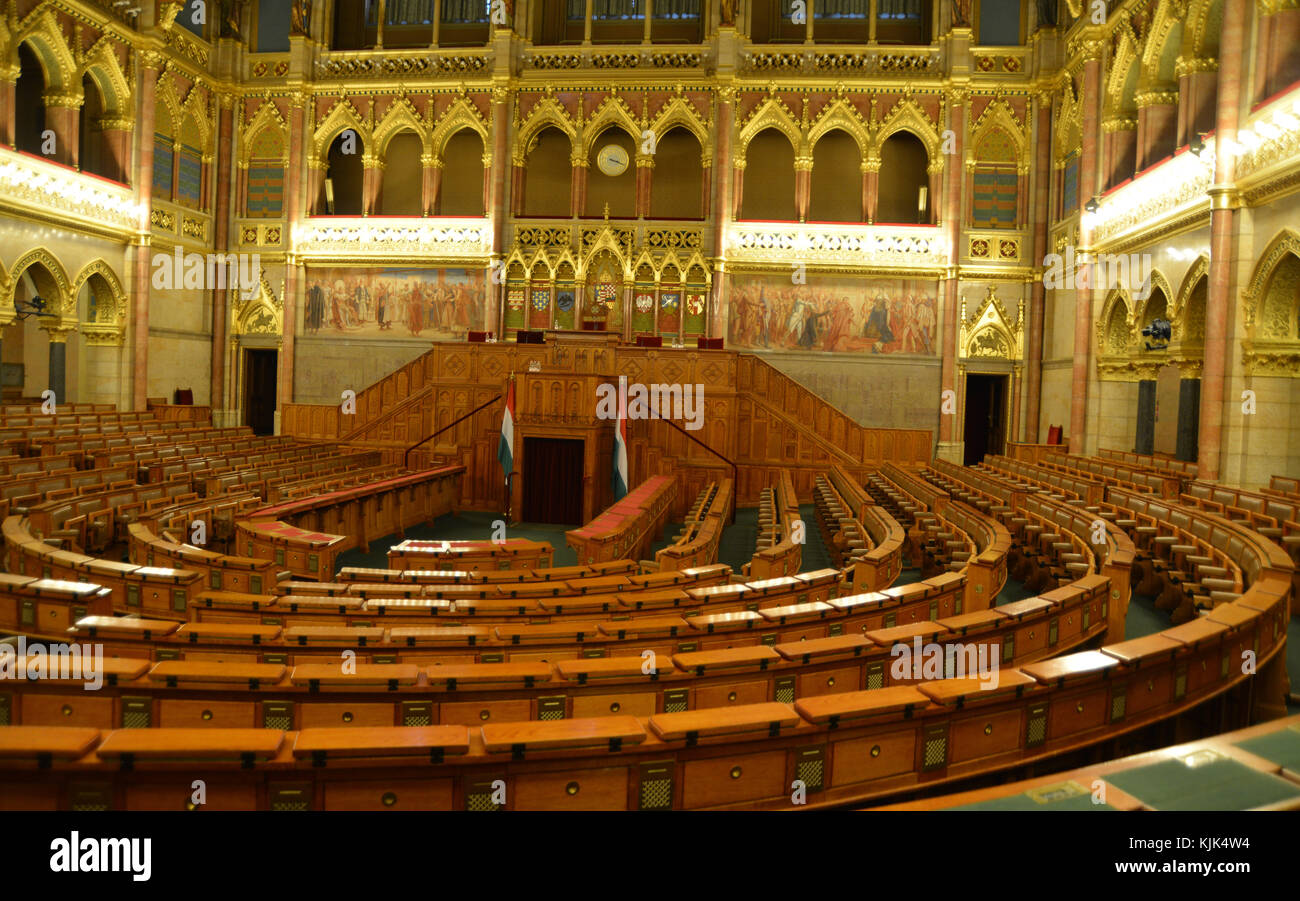 Hungarian parliament interior hi-res stock photography and images - Alamy
