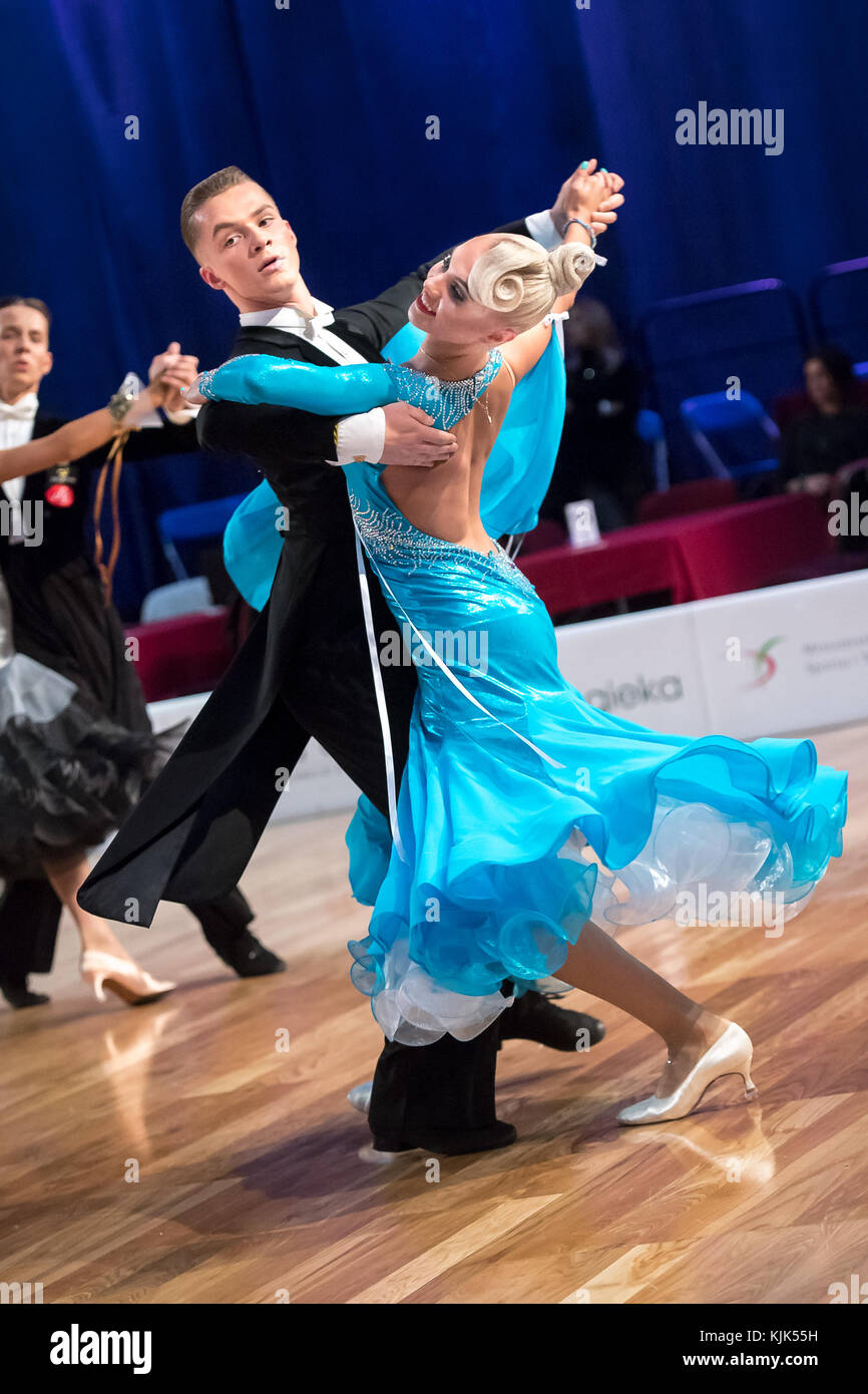 dancers dancing standard dance Stock Photo - Alamy