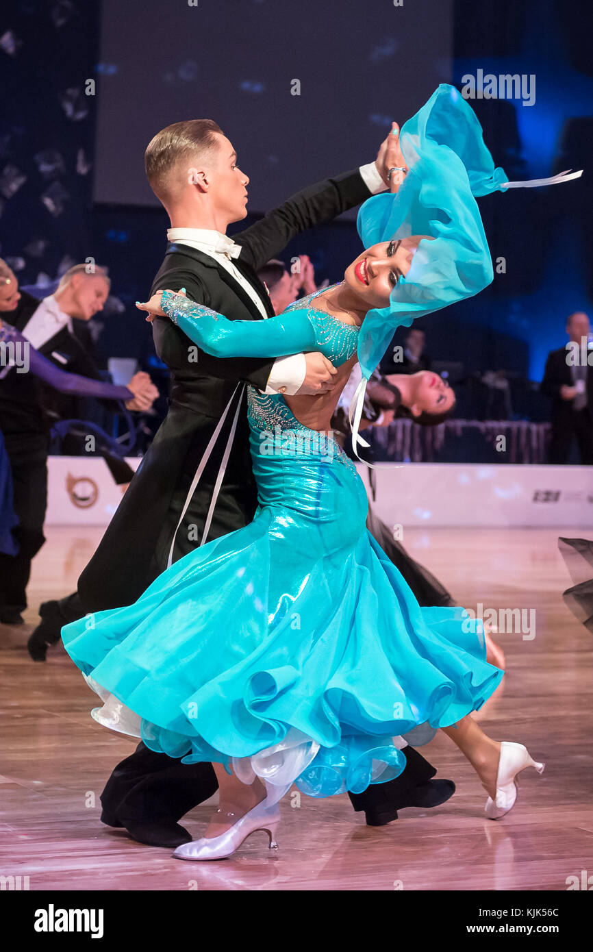 Ballroom dance hi-res stock photography and images - Alamy
