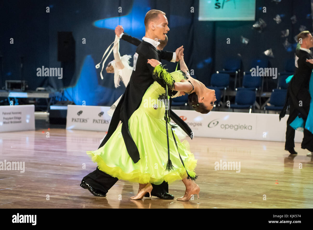 Ballroom dance hi-res stock photography and images - Alamy