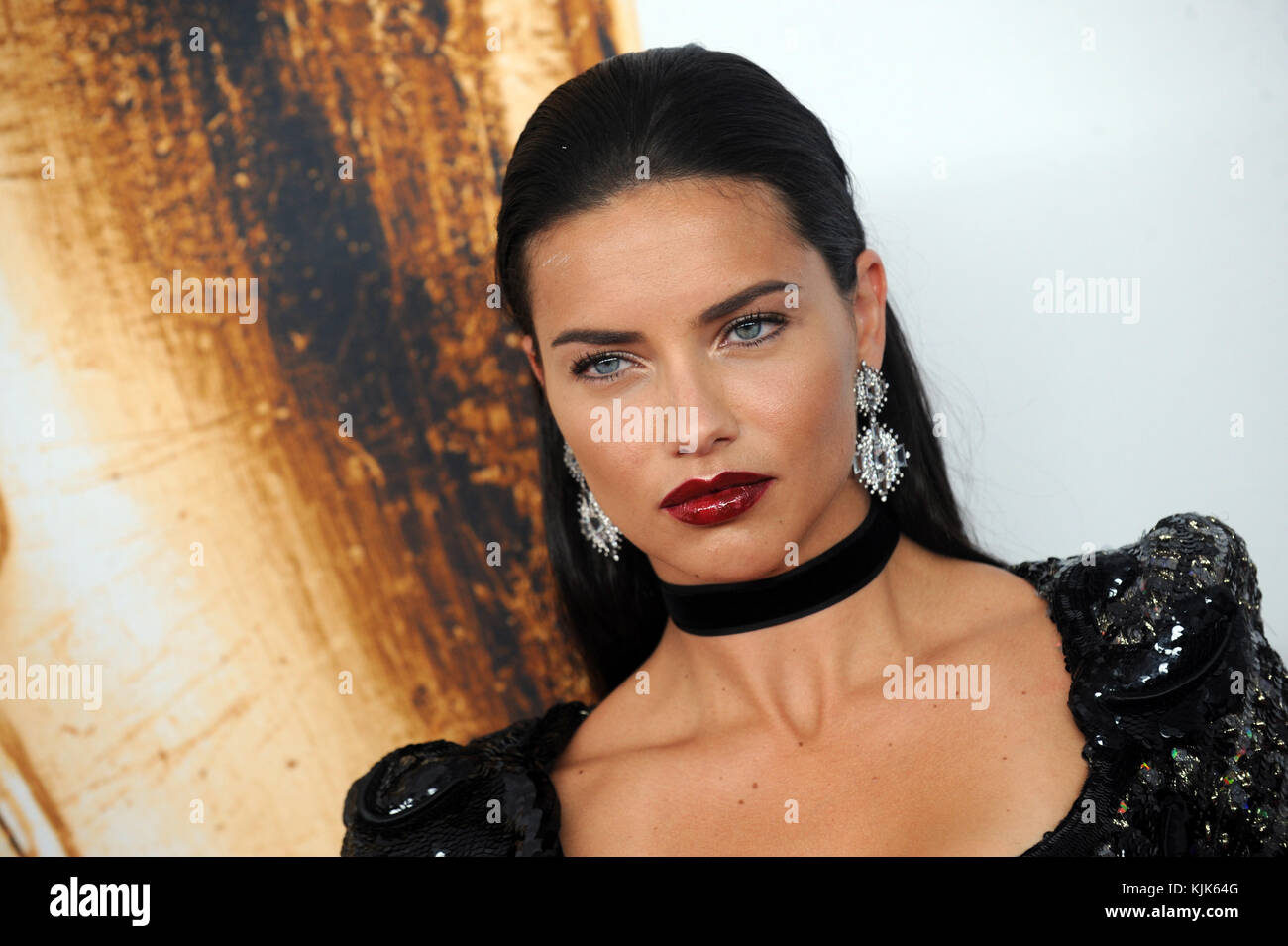Adriana lima 2016 hi-res stock photography and images - Alamy