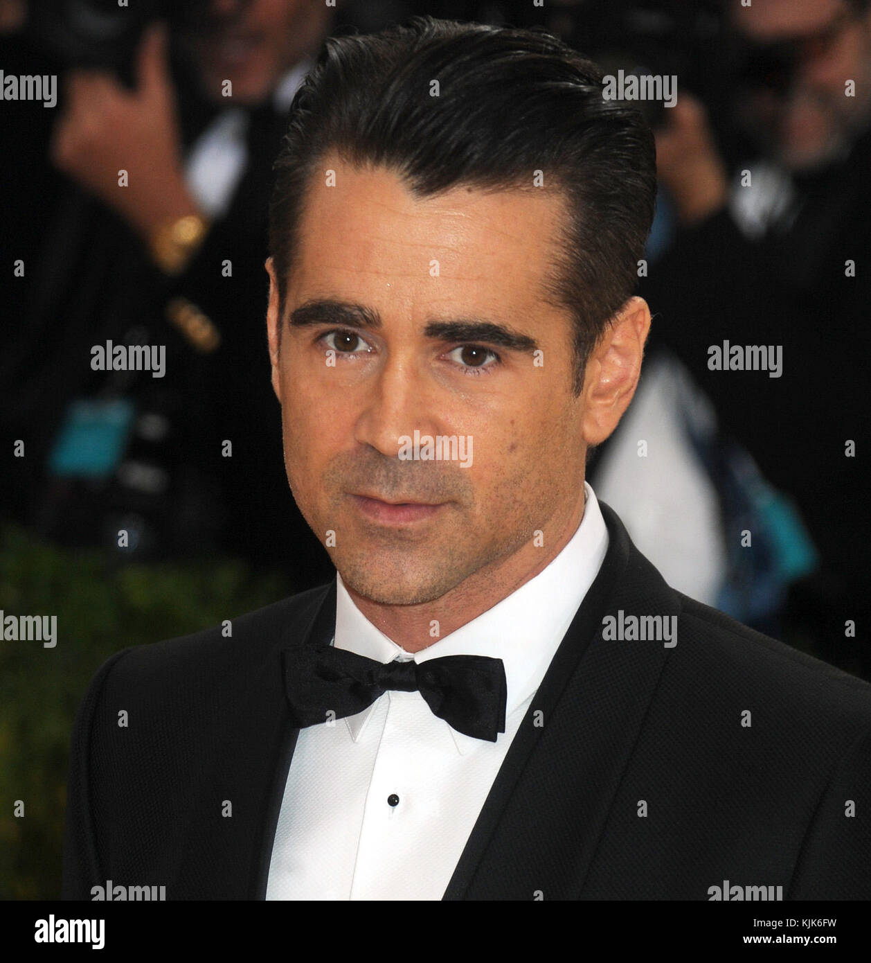 NEW YORK, NY - MAY 02: (Embargoed till 05/03/16) Colin Farrell arrives ...