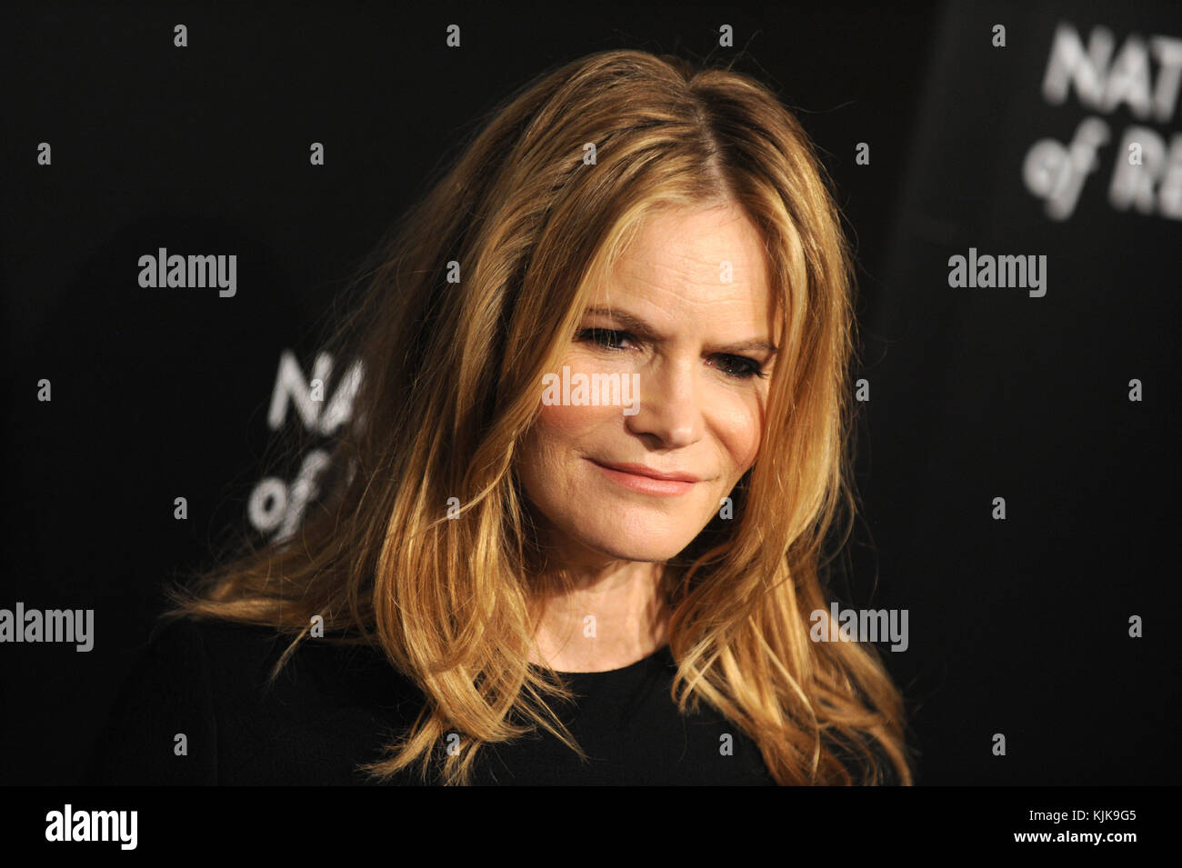 NEW YORK, NY - JANUARY 05: Jennifer Jason Leigh attends the 2015 ...