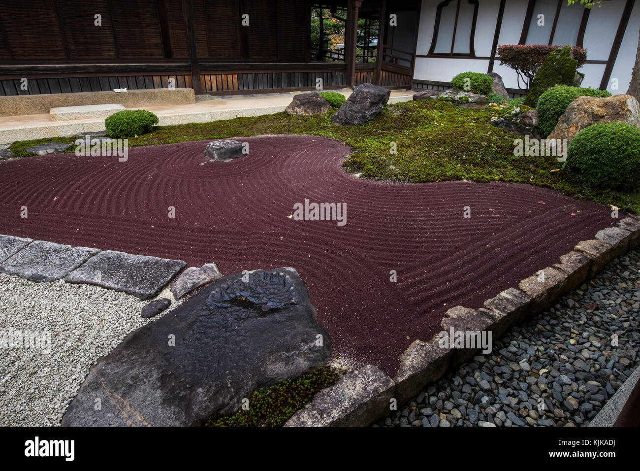 Taima-dera - the Inner Temple is called Okunoin and contains a Pure ...