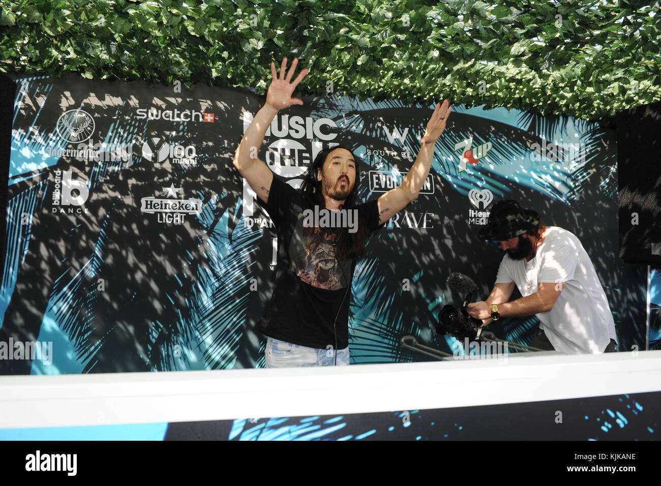 Group nge hi-res stock photography and images - Alamy