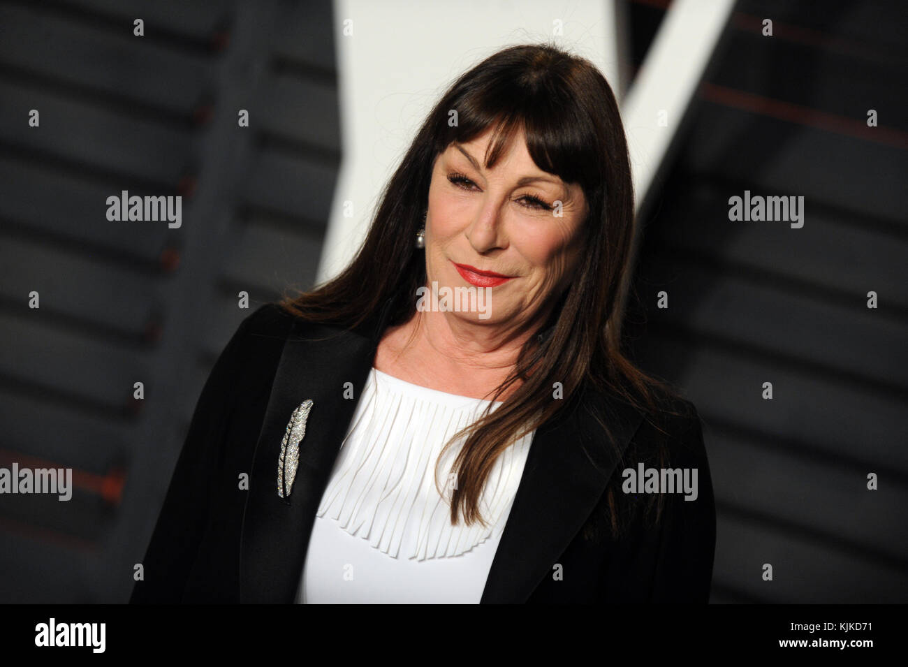 BEVERLY HILLS, CA - FEBRUARY 28: Anjelica Huston attends the 2016 ...