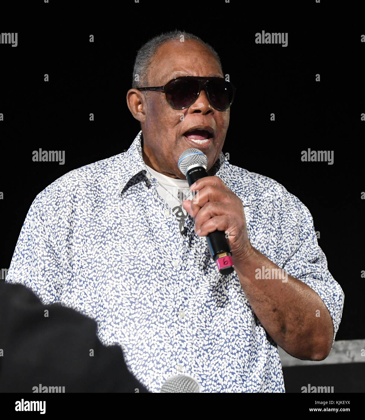 Hotel porter us hi-res stock photography and images - Alamy