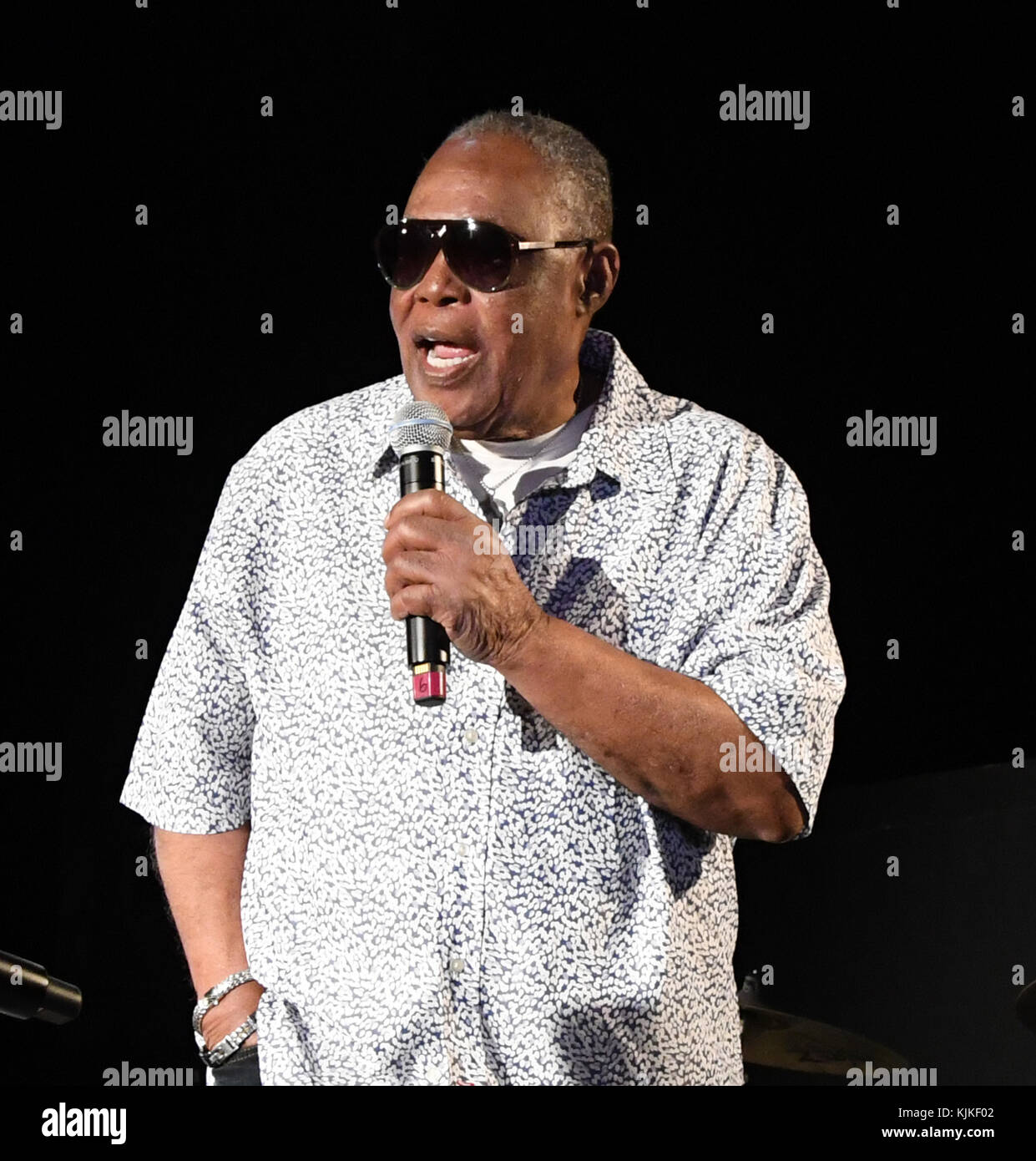 Hotel porter us hi-res stock photography and images - Alamy