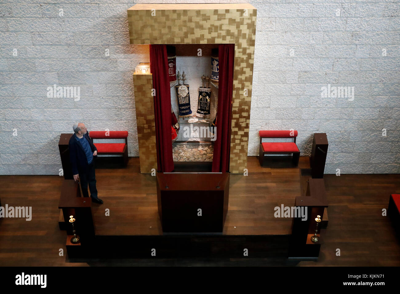 Synagogue juive liberale de geneve hi-res stock photography and images ...