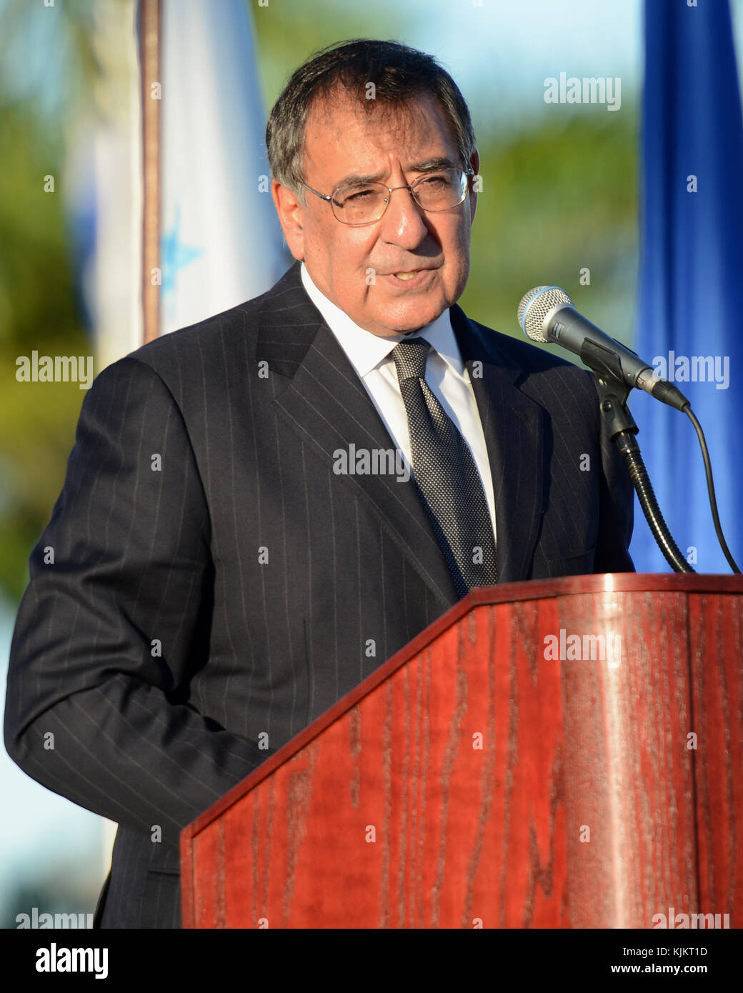 Secretary Of Defense Leon Panetta Stock Photos & Secretary Of Defense ...