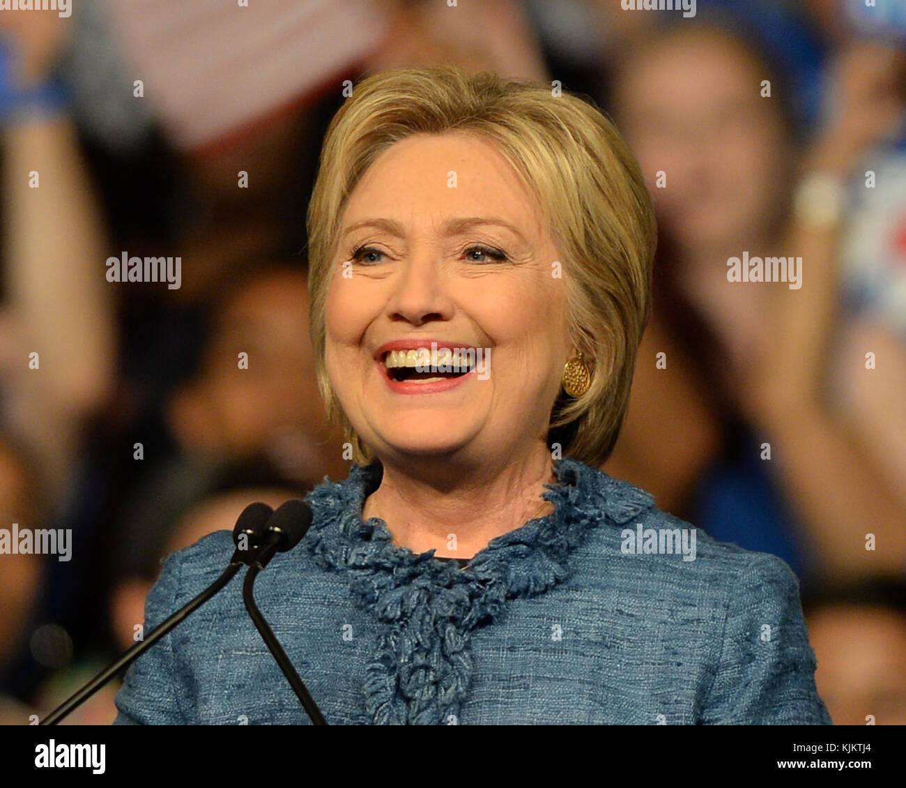 WEST PALM BEACH, FL - MARCH 15: Democratic presidential candidate ...