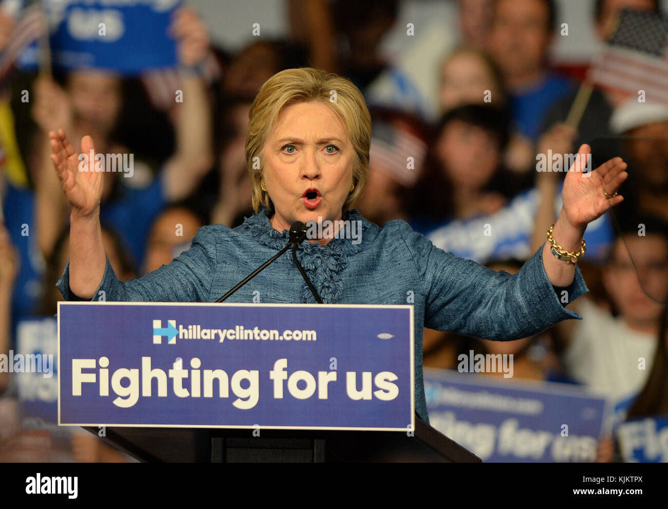 WEST PALM BEACH, FL - MARCH 15: Democratic presidential candidate ...