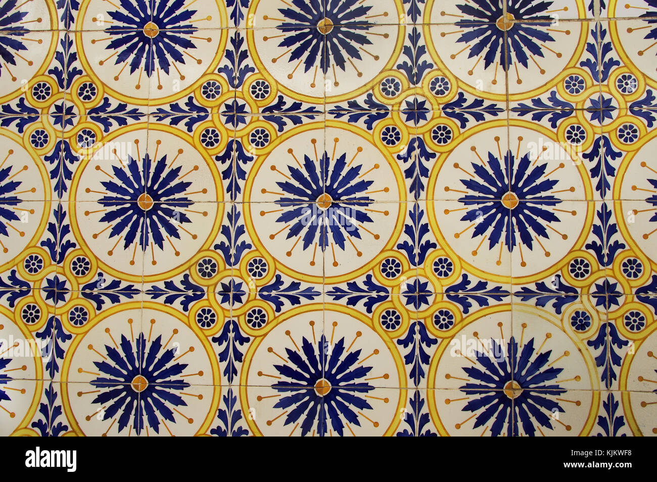 Portuguese ceramic tiles hi-res stock photography and images - Alamy