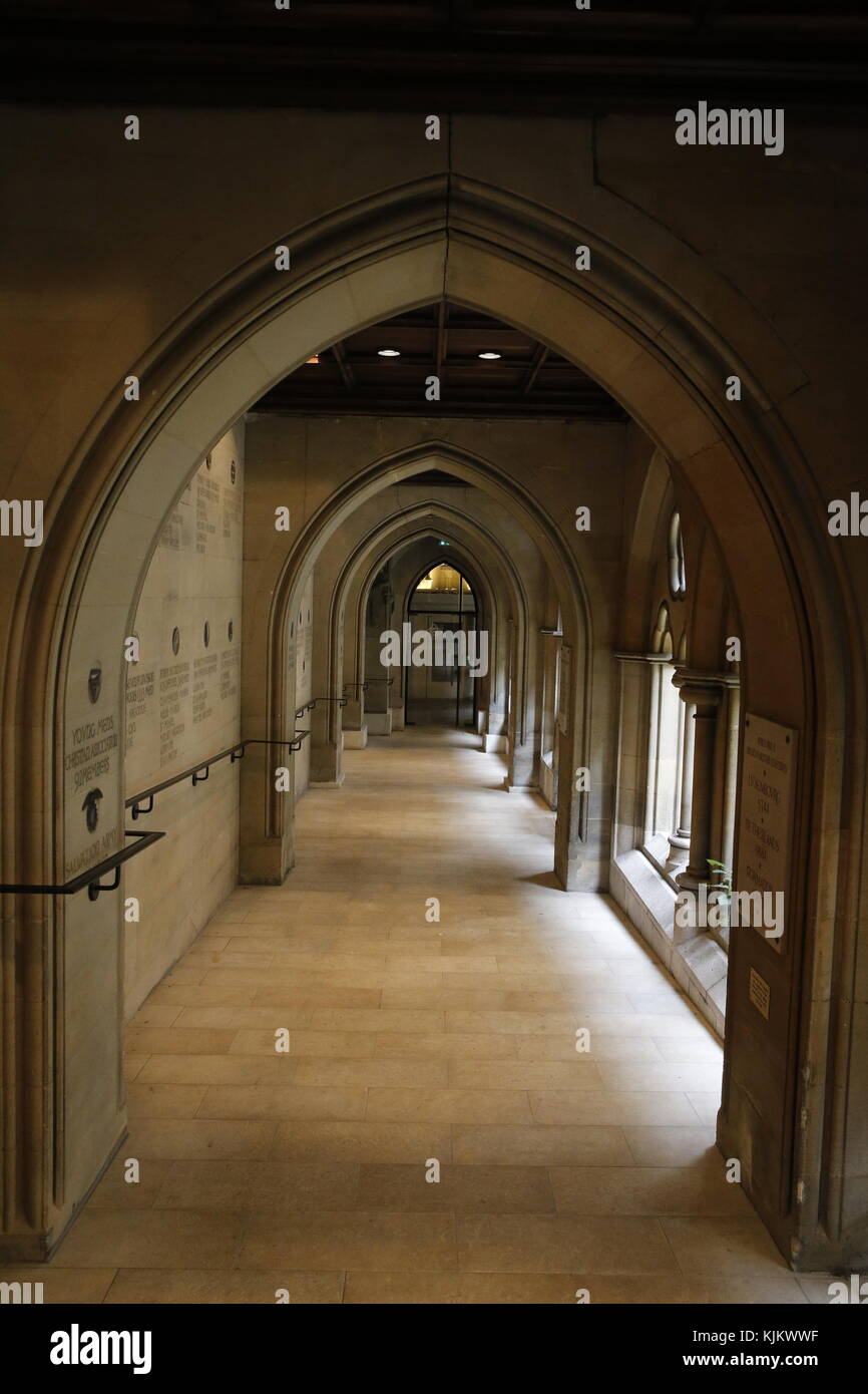 The American cathedral of the Holy Trinity, Paris. Cloister. France ...