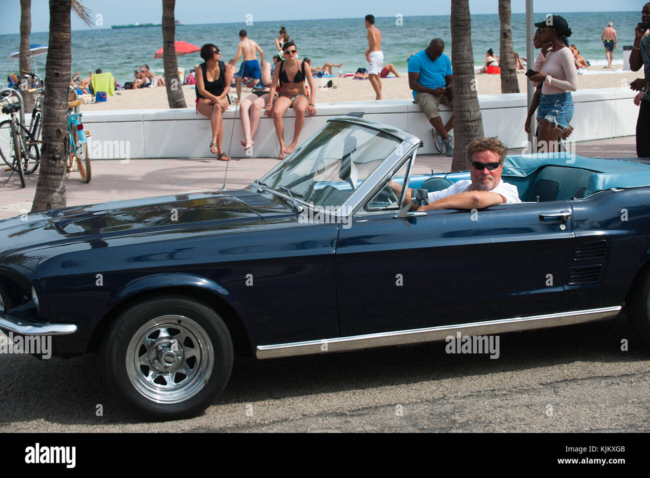 MIAMI BEACH, FL - MARCH 07: College kids party as they celebrate Spring ...