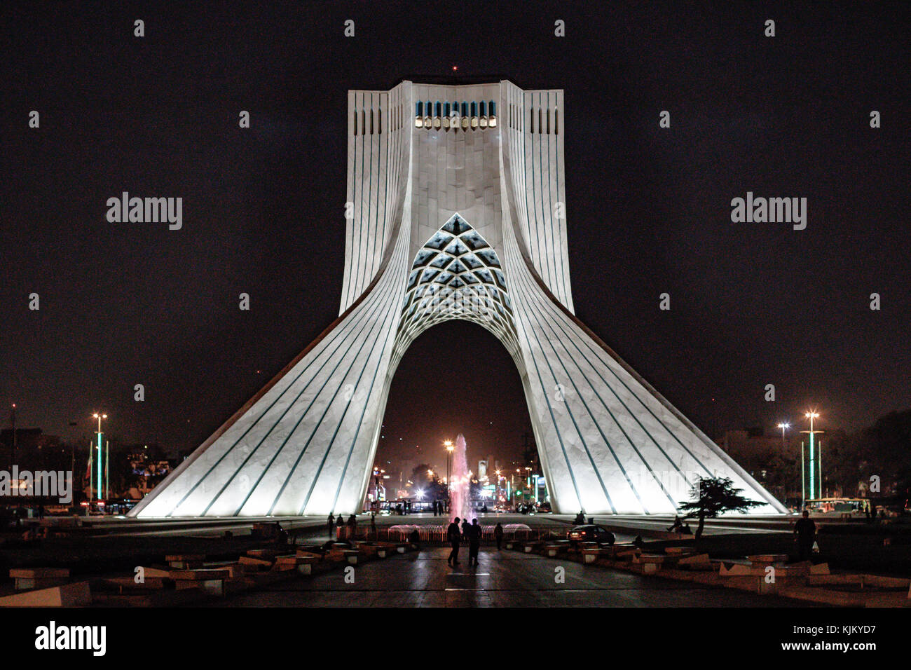 A persian triumphal arch Stock Photo - Alamy