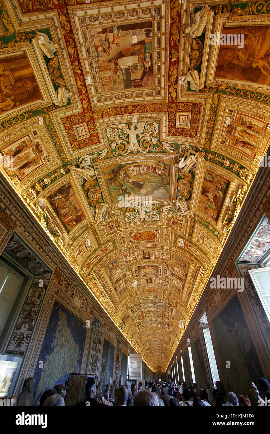 Hall of Maps, Vatican Museum Stock Photo - Alamy
