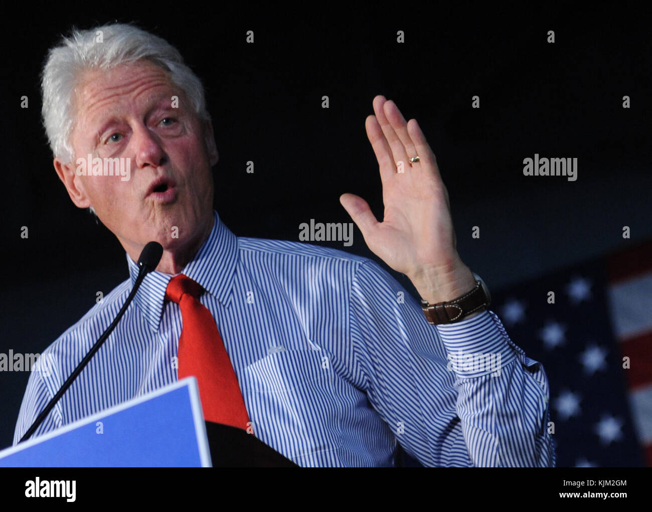 EDISON, NJ - MAY 27: Former US president Bill Clinton rallies Hillary ...