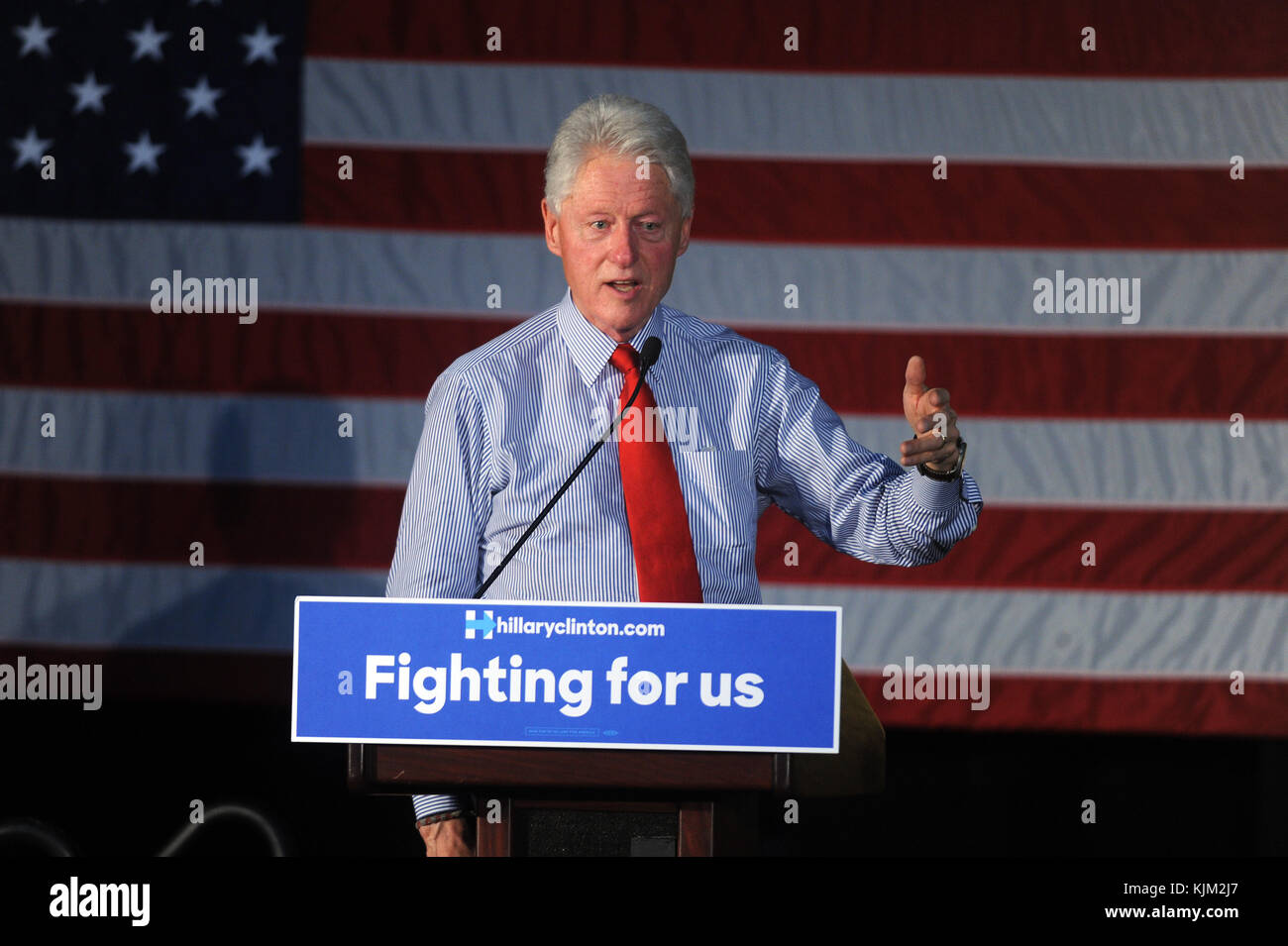 EDISON, NJ - MAY 27: Former US president Bill Clinton rallies Hillary ...