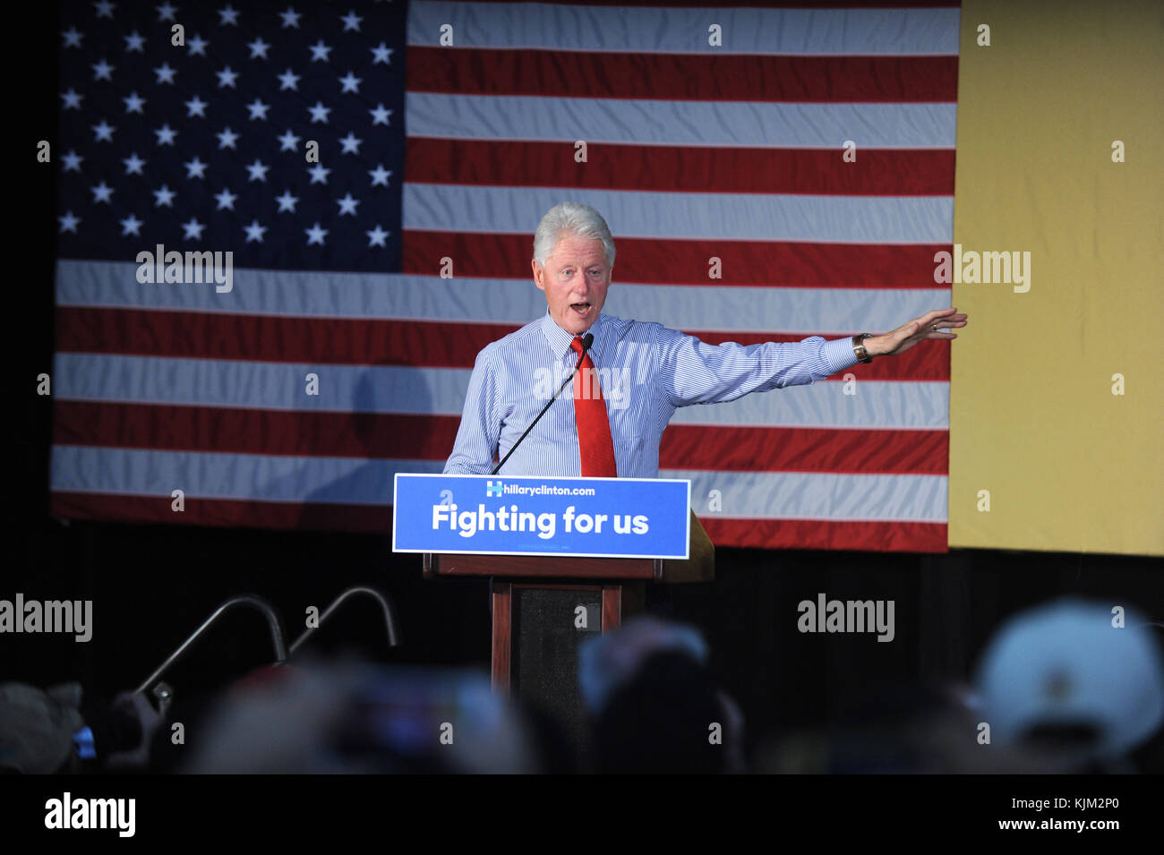 EDISON, NJ - MAY 27: Former US president Bill Clinton rallies Hillary ...