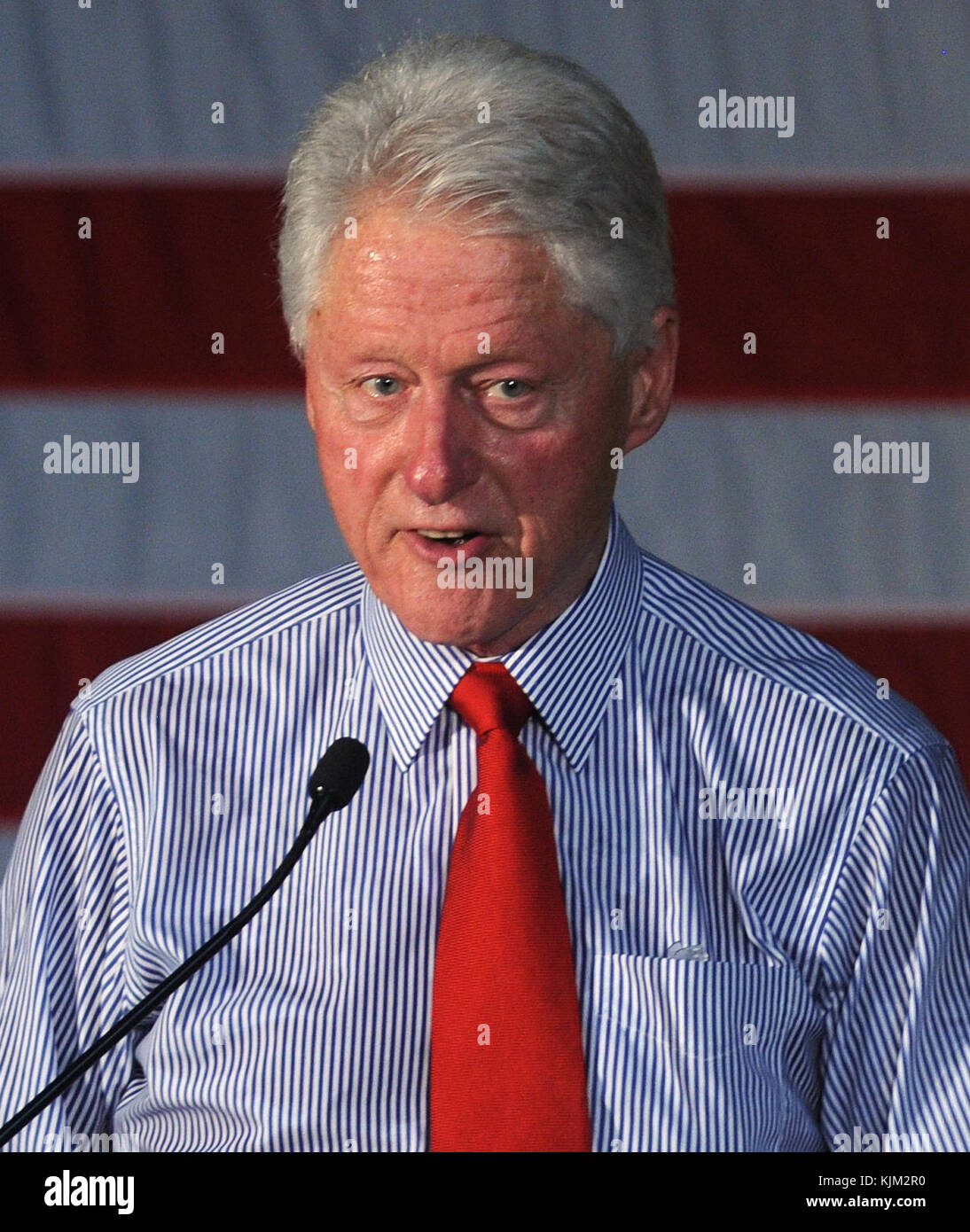 EDISON, NJ - MAY 27: Former US president Bill Clinton rallies Hillary ...