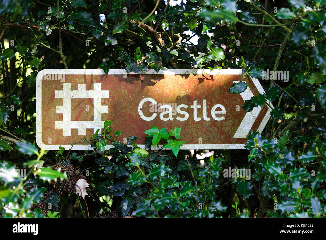 English Heritage Sign denoting direction of Castle in Acton Burnell ...