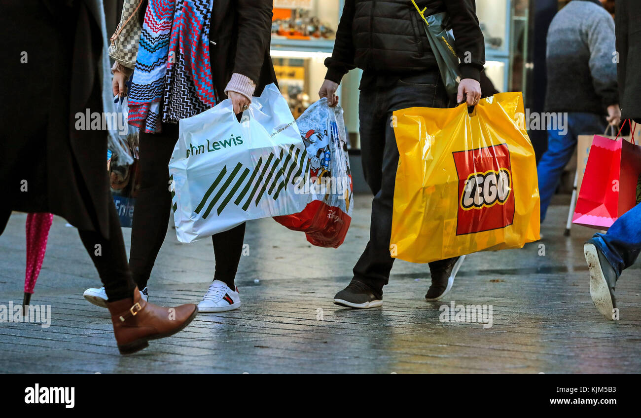 Shoppers in Liverpool city centre on Black Friday Stock Photo - Alamy