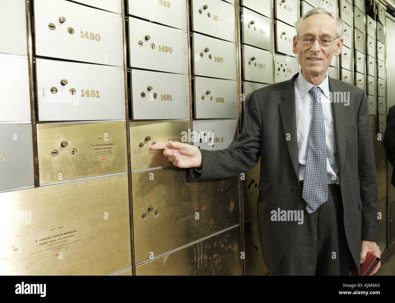 British historian john elliot leaves his personal legacy at the hi-res ...