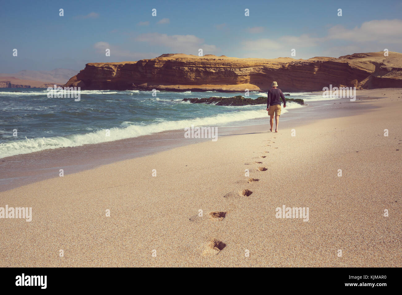 Pacific ocean peru south america hi-res stock photography and images ...