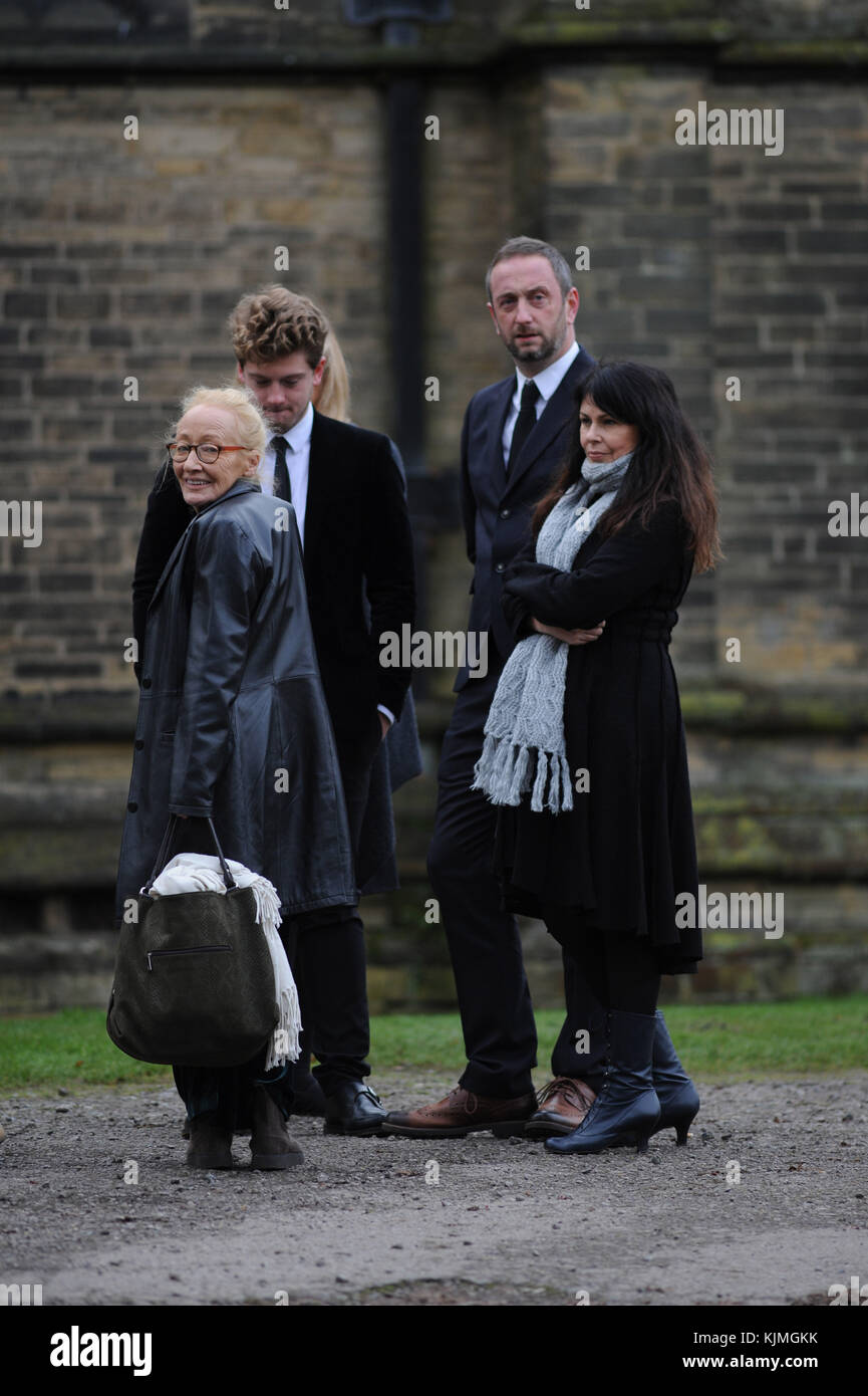 TV Benidorm Bobby Knutt, Eddie Dawson's on screen family Steve Edge ...