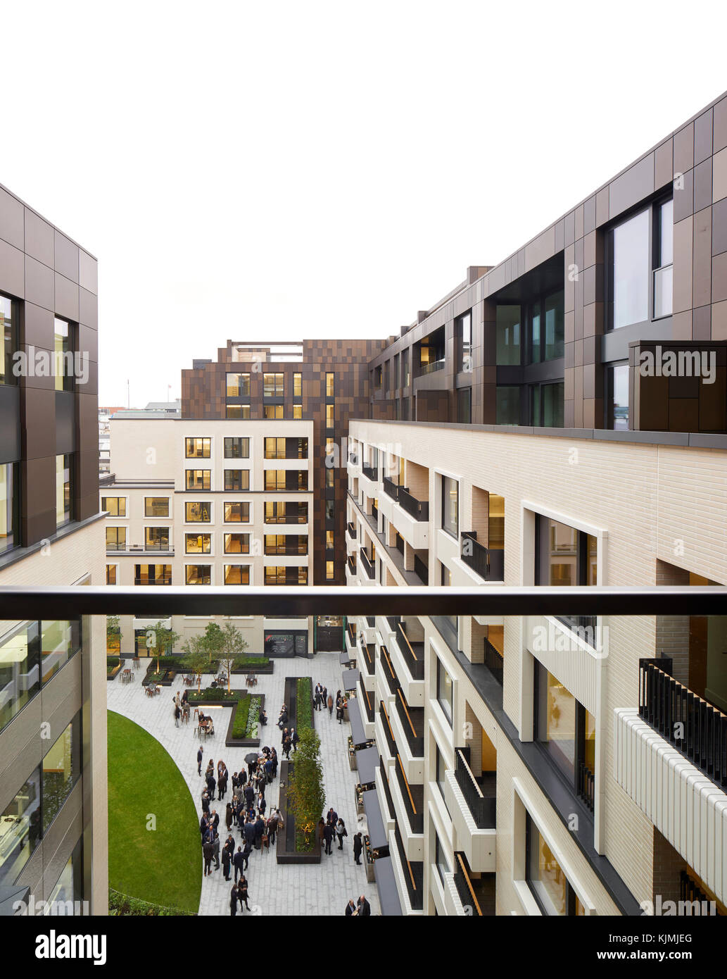 Central courtyard hi-res stock photography and images - Alamy