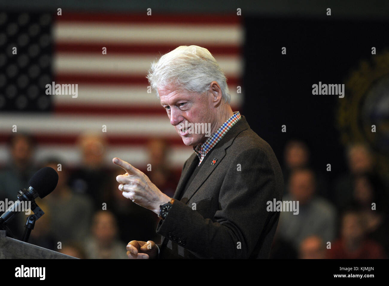 DOVER, NH - JANUARY 04: Former U.S. President Bill Clinton speaks at ...