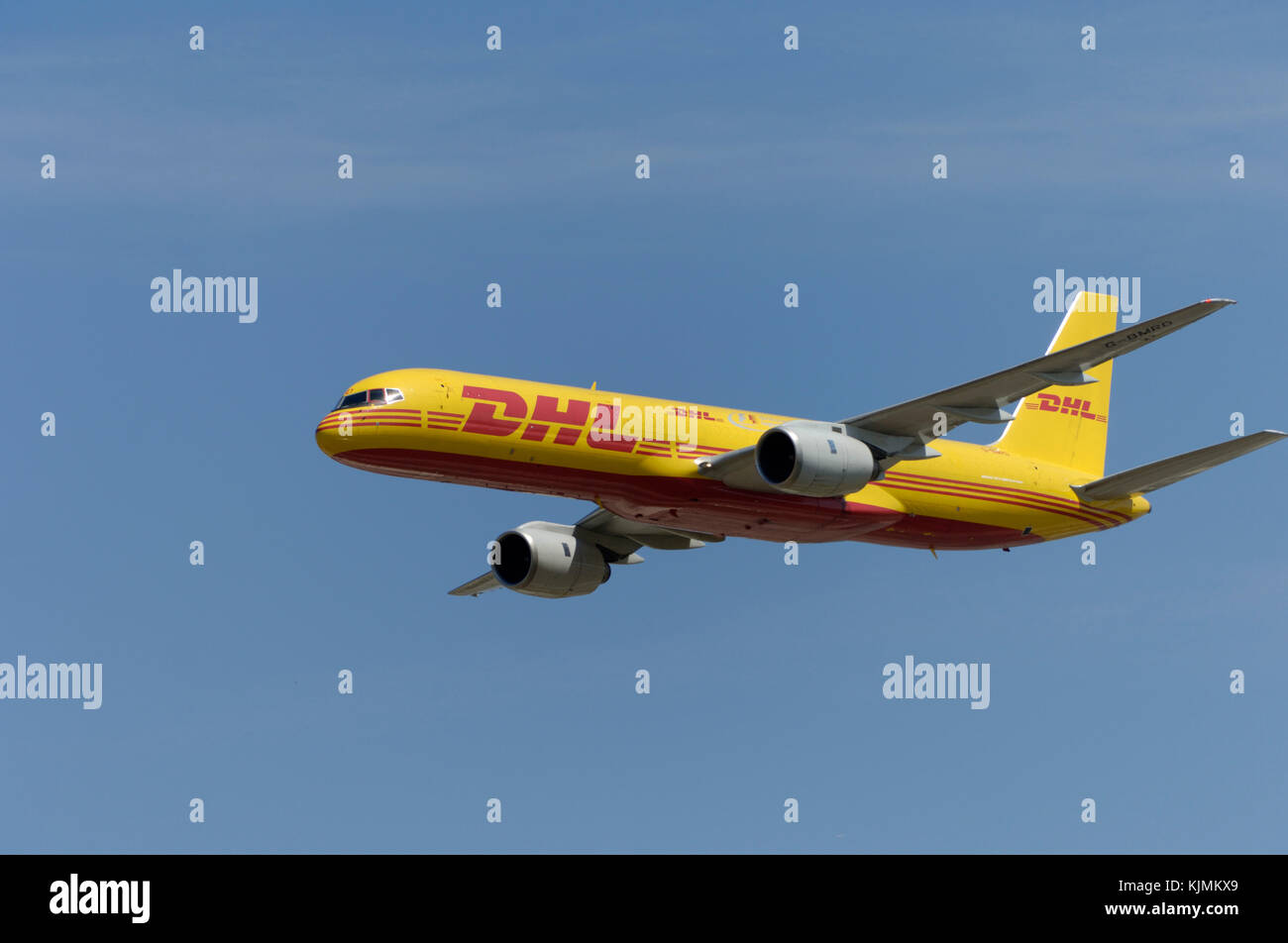 Boeing 757 200sf hi-res stock photography and images - Alamy