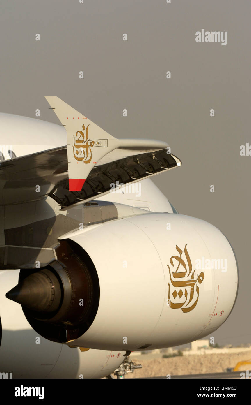 Emirates a380 airbus logos hi-res stock photography and images - Alamy
