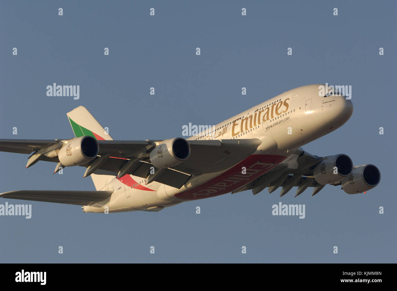 Airbus a380 flypast hi-res stock photography and images - Alamy
